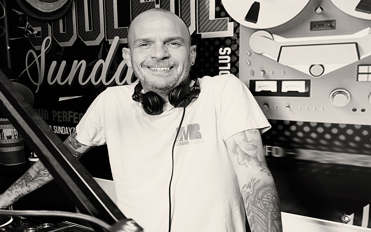 Mike Harrison - Totally Wired Radio