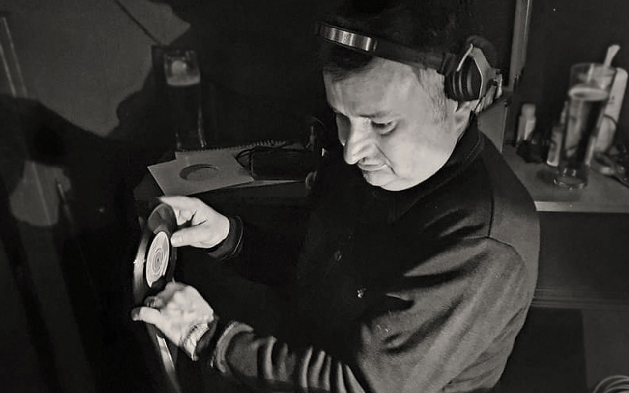 Mabbs - Totally Wired Radio